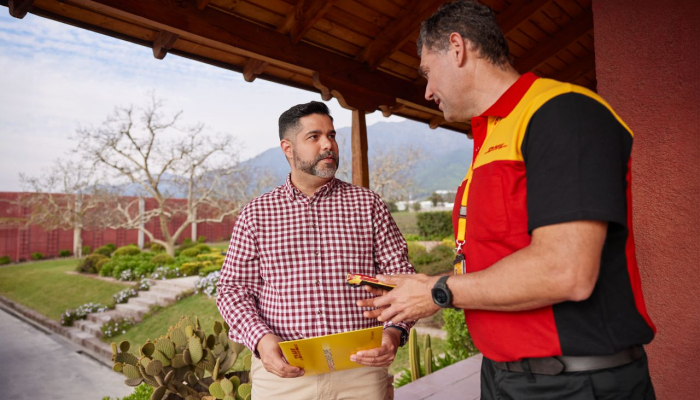 Send registered mail | DHL Express